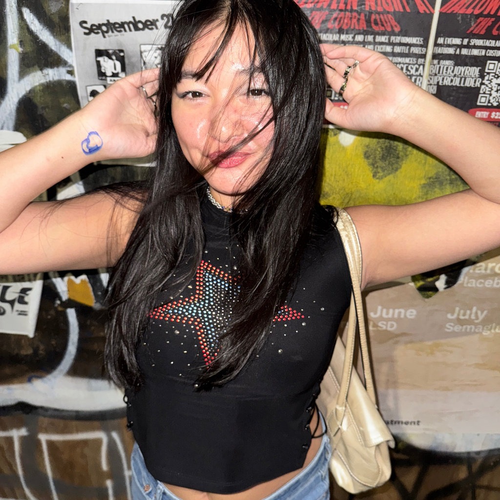 mini lis☆ • Nina